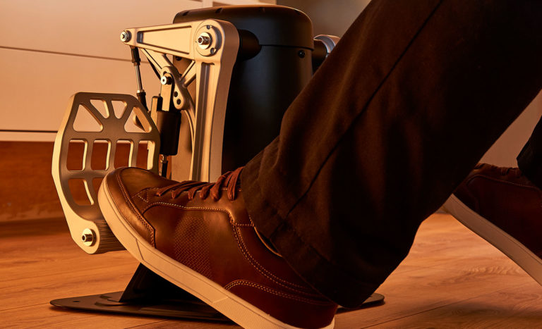 TPR: Thrustmaster Pendular Rudder - Flying | Thrustmaster