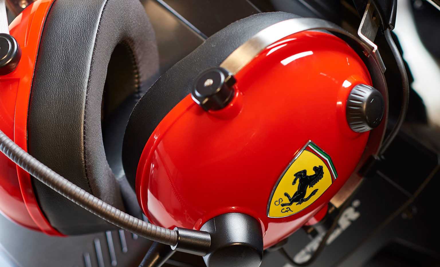T.Racing Scuderia Ferrari Edition-DTS - Gaming audio | Thrustmaster